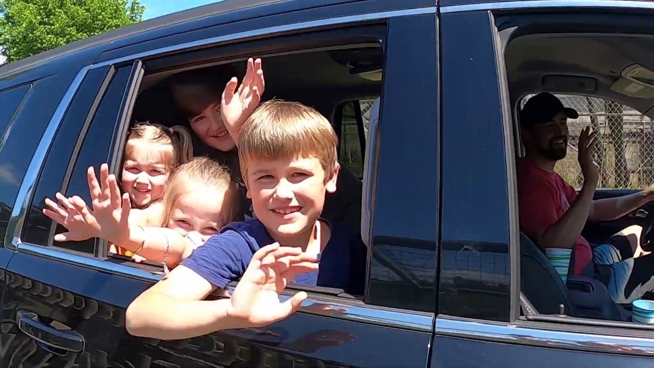 Drive-Thru Tour - Metro Richmond Zoo - YouTube