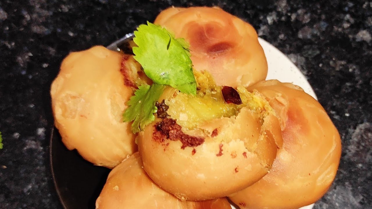 आलू की खस्ता कचोरी || how to make aalo khasta kachori || snacks - YouTube