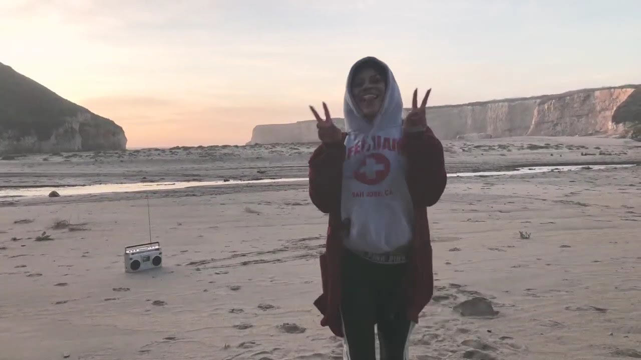 Michael Jackson on the beach 🏝 - YouTube