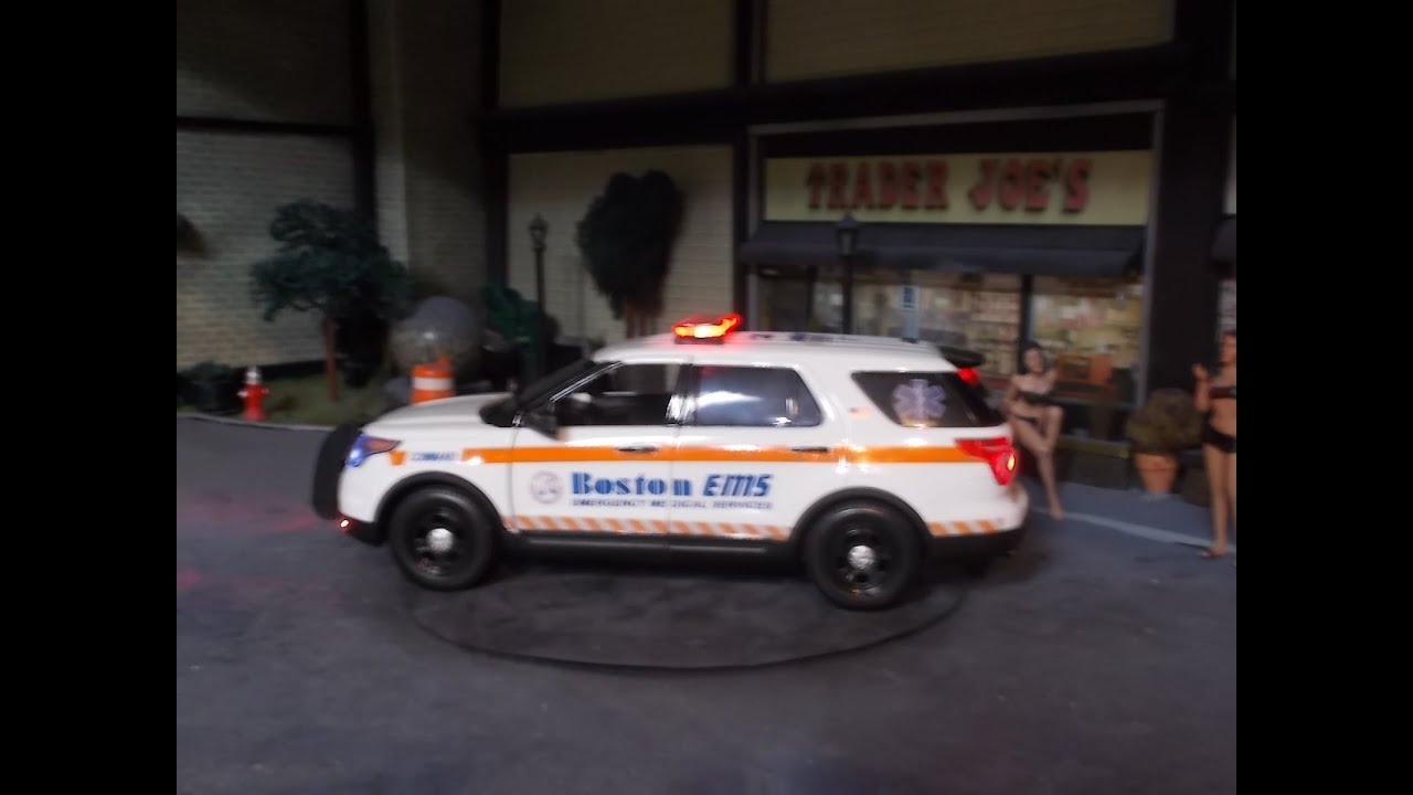 Boston EMS 1/18 scale Ford Explorer with lights. - YouTube