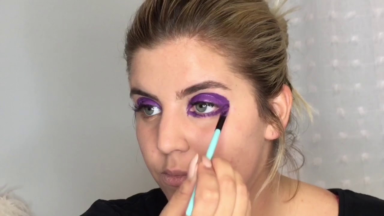 BEETLEJUICE!! Halloween step by step makeup tutorial ! - YouTube