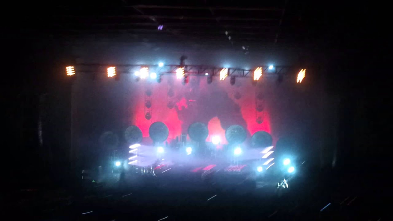 The Prodigy Live 20150514@BIC Wild Frontier - YouTube