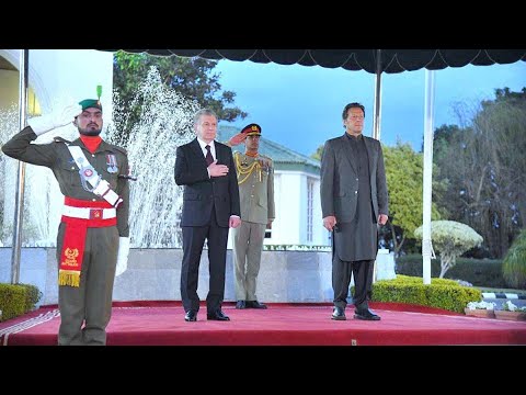 Uzbek president accorded with guard of honour - YouTube