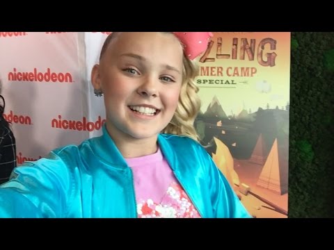JoJo Siwa on the Nickelodeon Sizzling Summer Camp Special Carpet