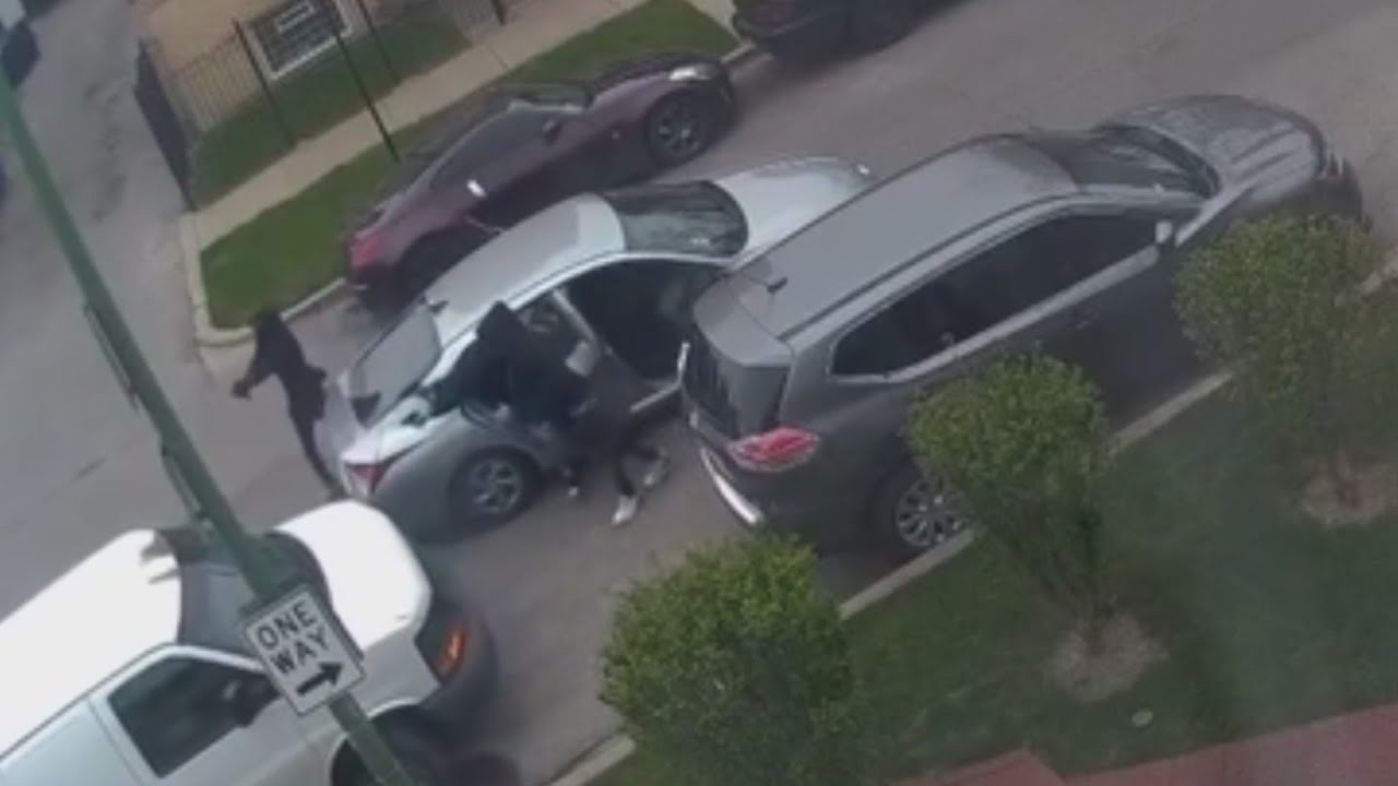 Group commits 10 robberies in 30 minutes on Chicago's Northwest Side ...