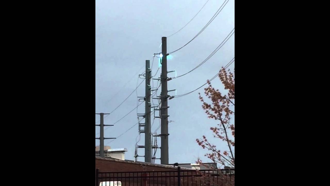 Powerline sparks - YouTube