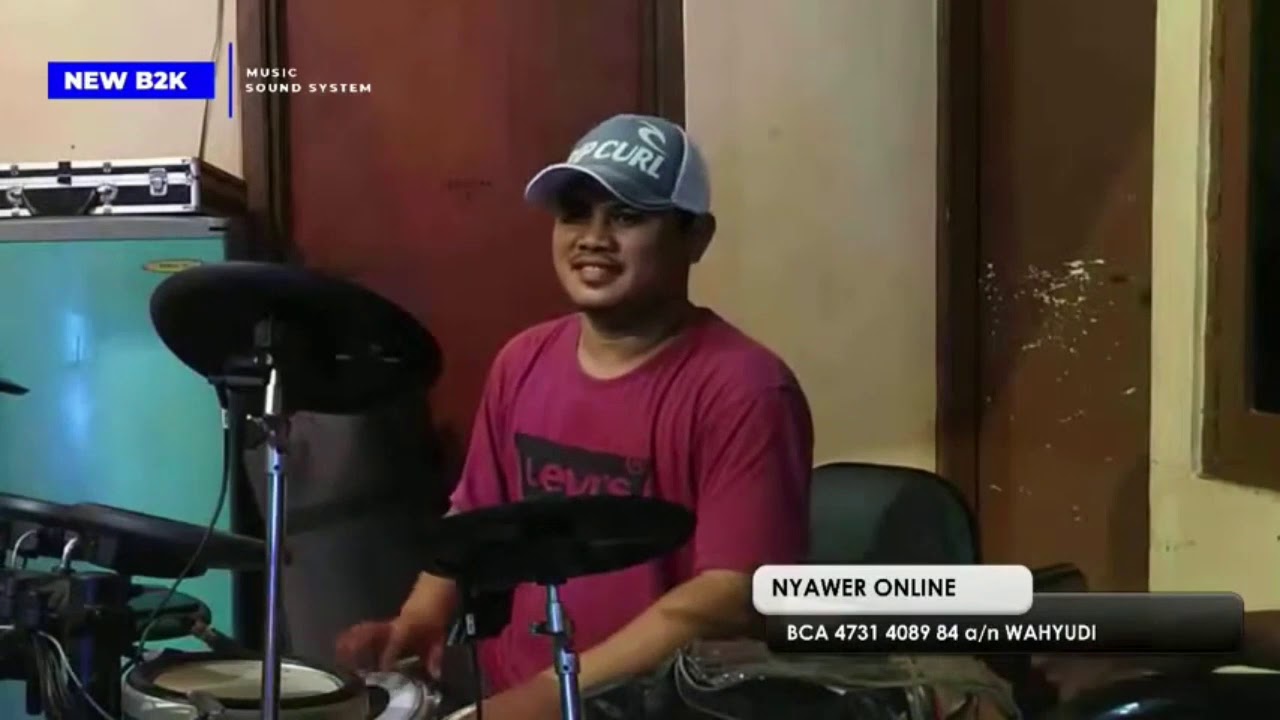 Vina Aulia_Selimut Biru @New B2K Music - YouTube