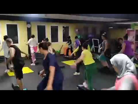 Step chez Fadel sport - YouTube
