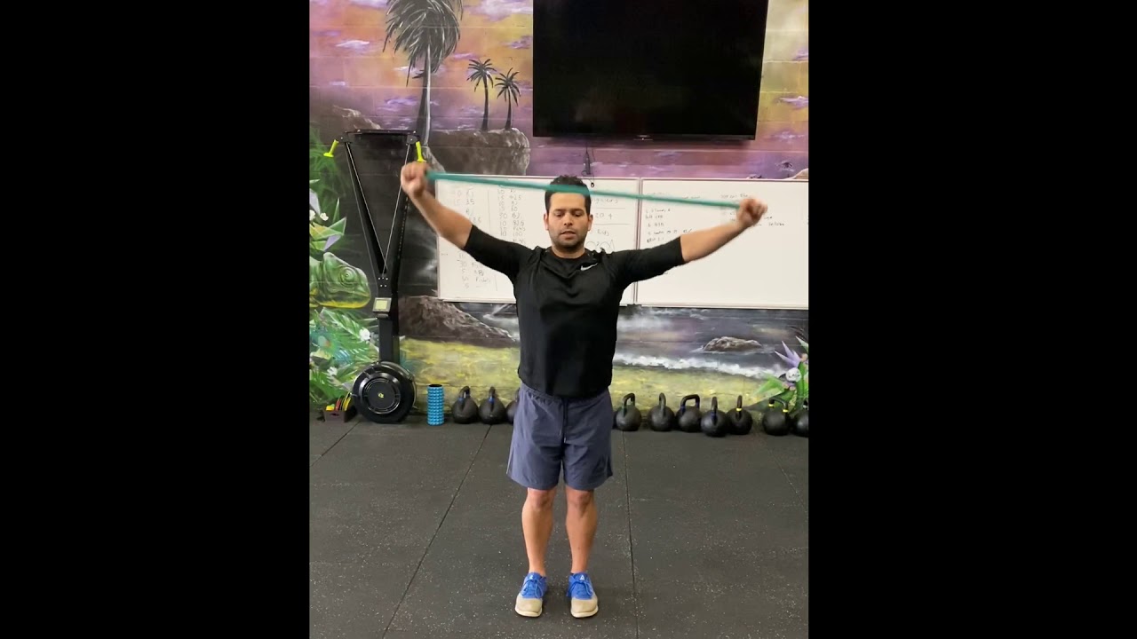 Banded Shoulder Dislocations - YouTube