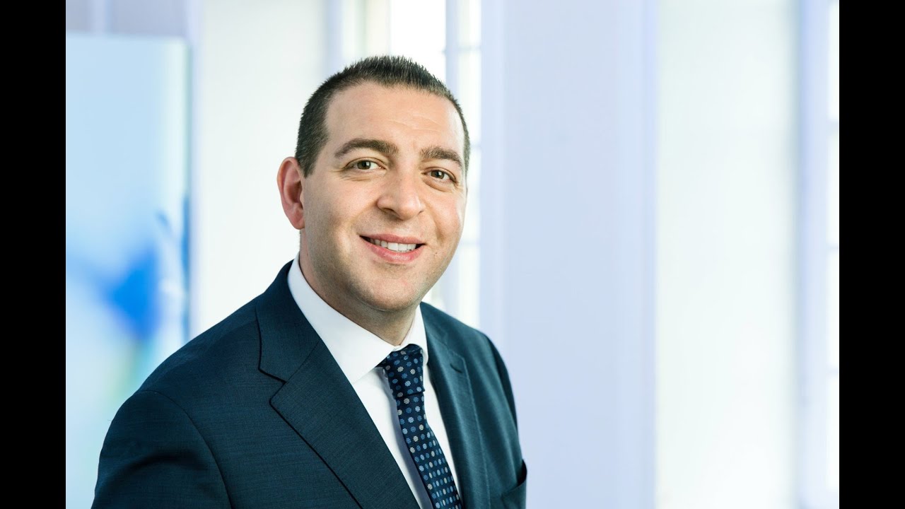 Riksdagsledamot Roger Haddad (L) gästar #svkommertilldig - YouTube