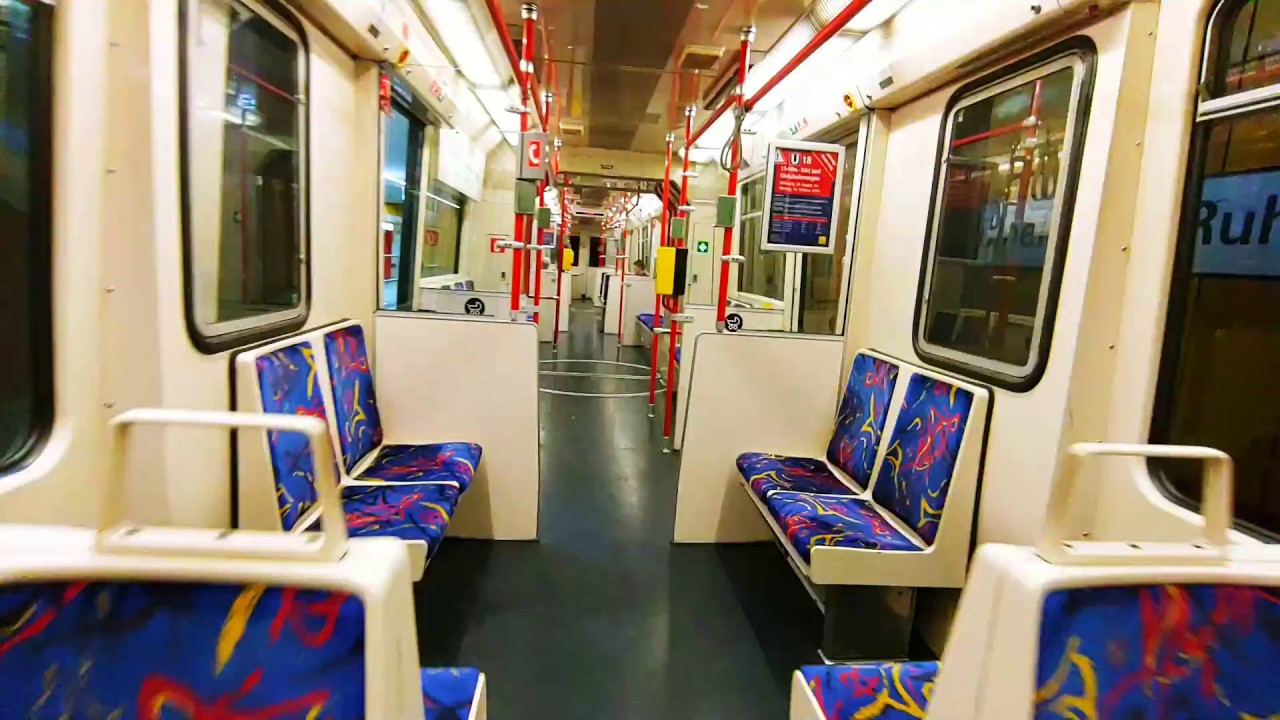 DLR P86/P89 train - YouTube