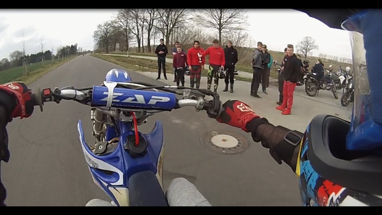 Yamaha YZ 85 Wheelies | RAW - YouTube