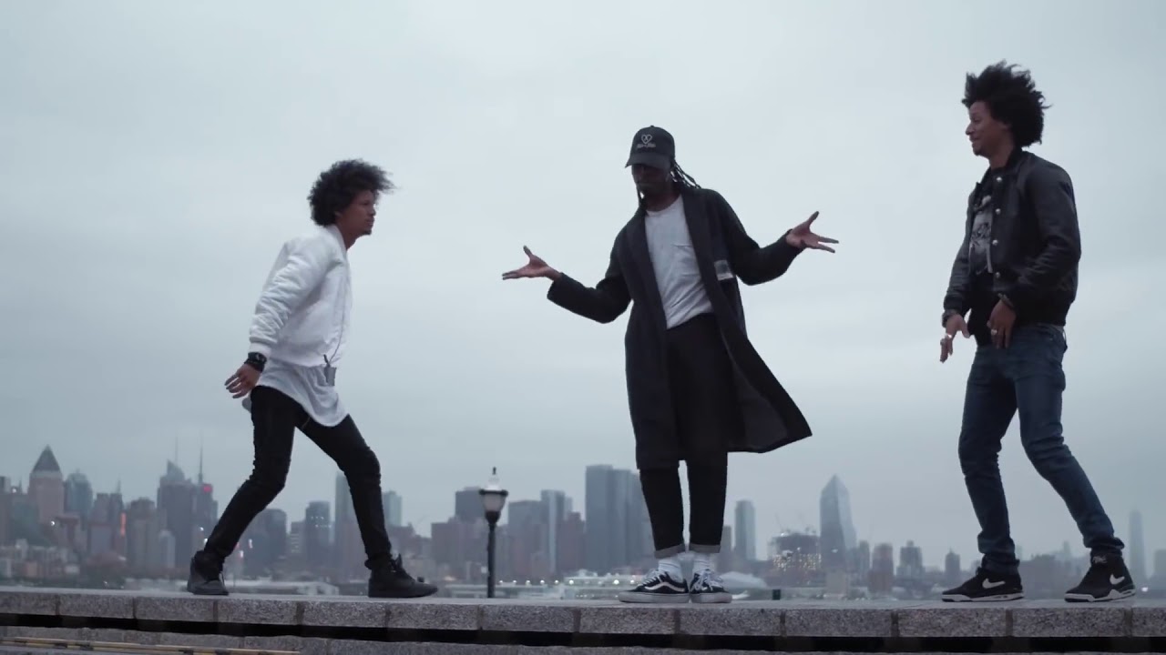 Les twins/boubou/amazing dance/YAK production - YouTube