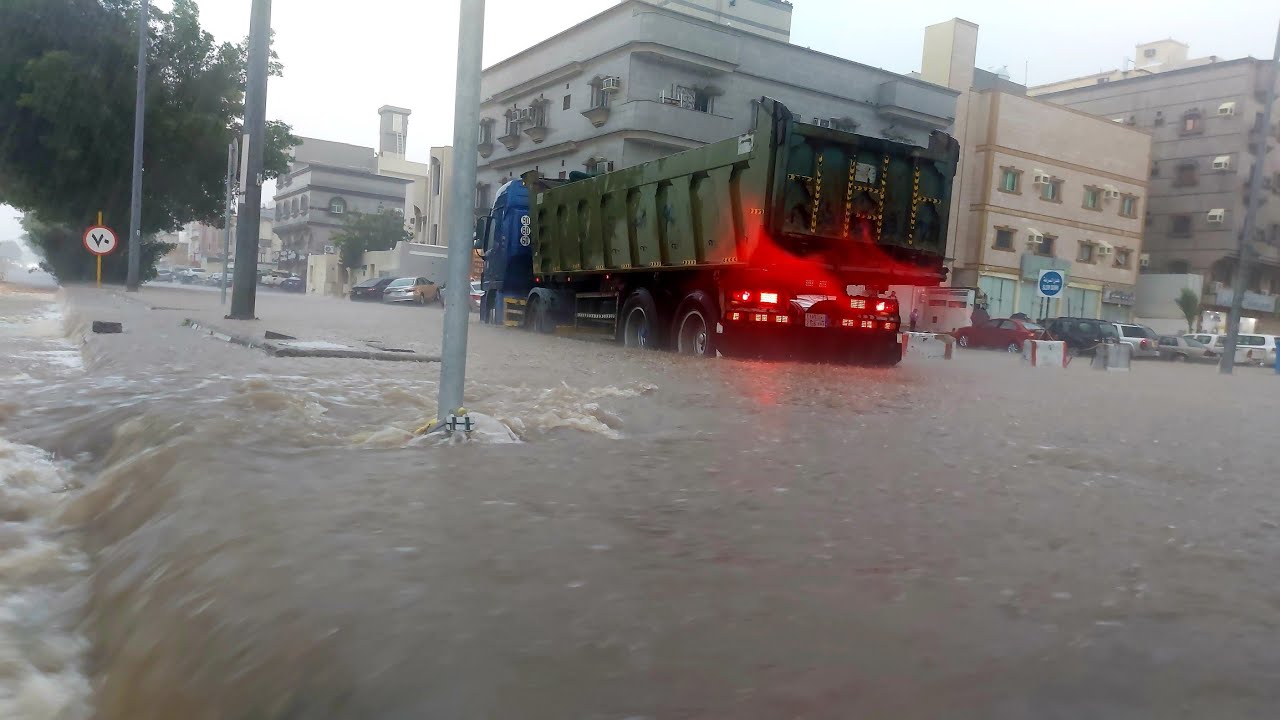heavy flood rain in Jeddah 24 November 2022 @bilalkeduniya7575 - YouTube