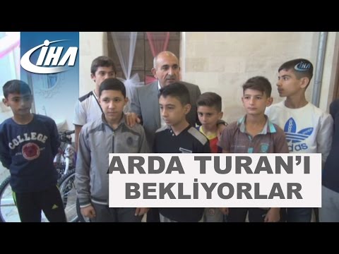 Suriyeli çocuklar Arda Turan'ı Davet Etti