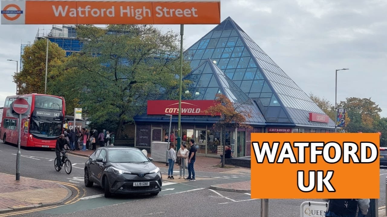 Watford High Street واتفورد - Atria Shopping Centre - London - YouTube