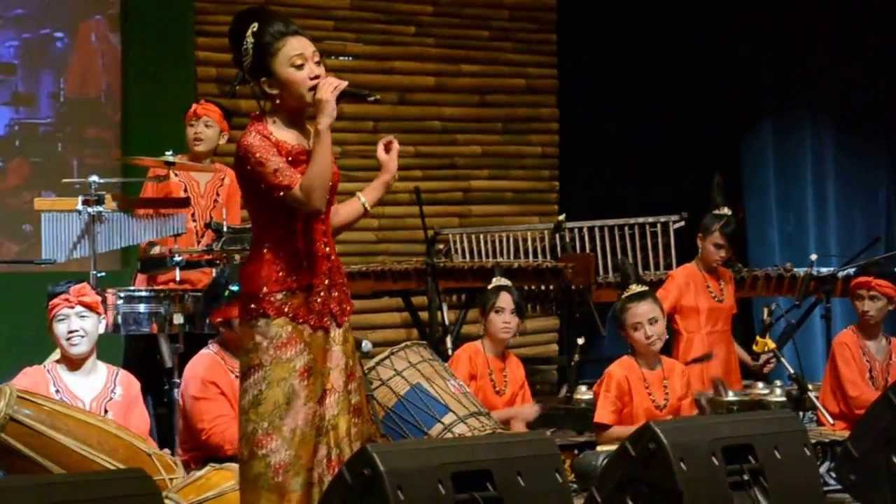 Samba Sunda Junior @JCC - Bangbung hideung - YouTube