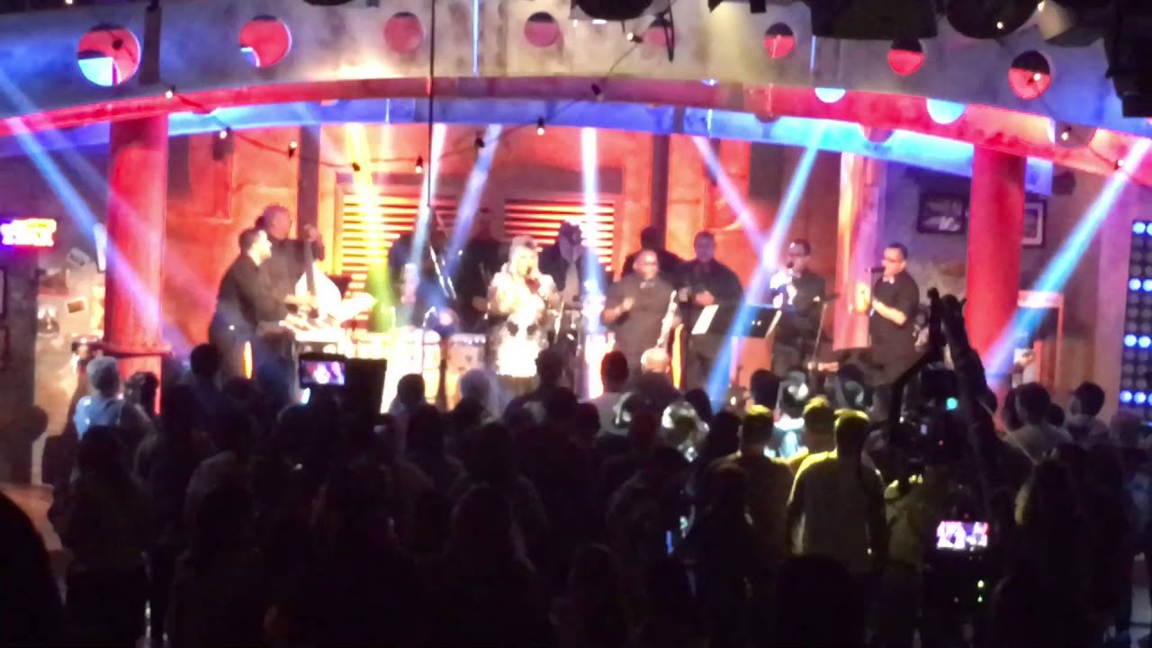 Lorna Marcano en Homenaje a la Música de Celia Cruz en el Show de ...