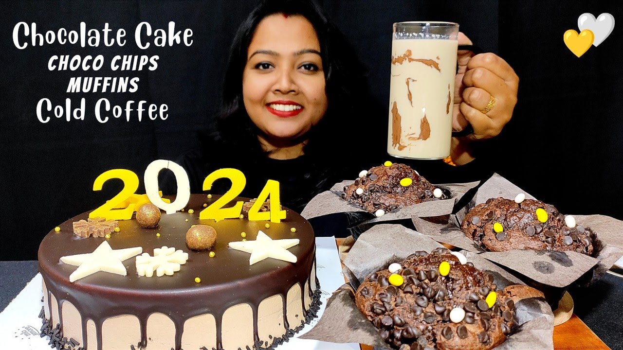 Chocolate Cake Eating ASMR | Choco chips Muffins, Cold Coffee, Cake Mukbang | PP Eats Cake - YouTube