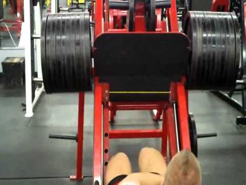 Brandon J. Beckrich Leg Workout - YouTube