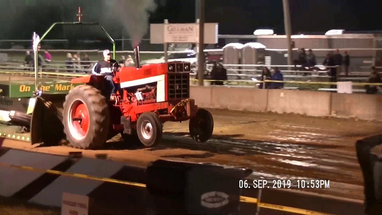 9,500LB FARM STOCK TRACTORS 2019 LYNN, INDIANA TRACTOR PULL - YouTube