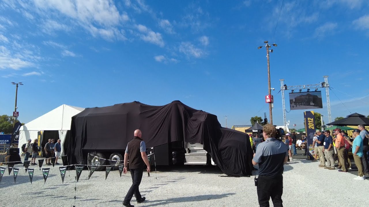 Vermeer Unveils VXT600 Trailer Vac at Utility Expo 2023 - YouTube