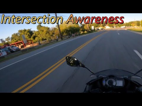 How Dangerous are Intersections for #motorcycles #ninja400 - YouTube