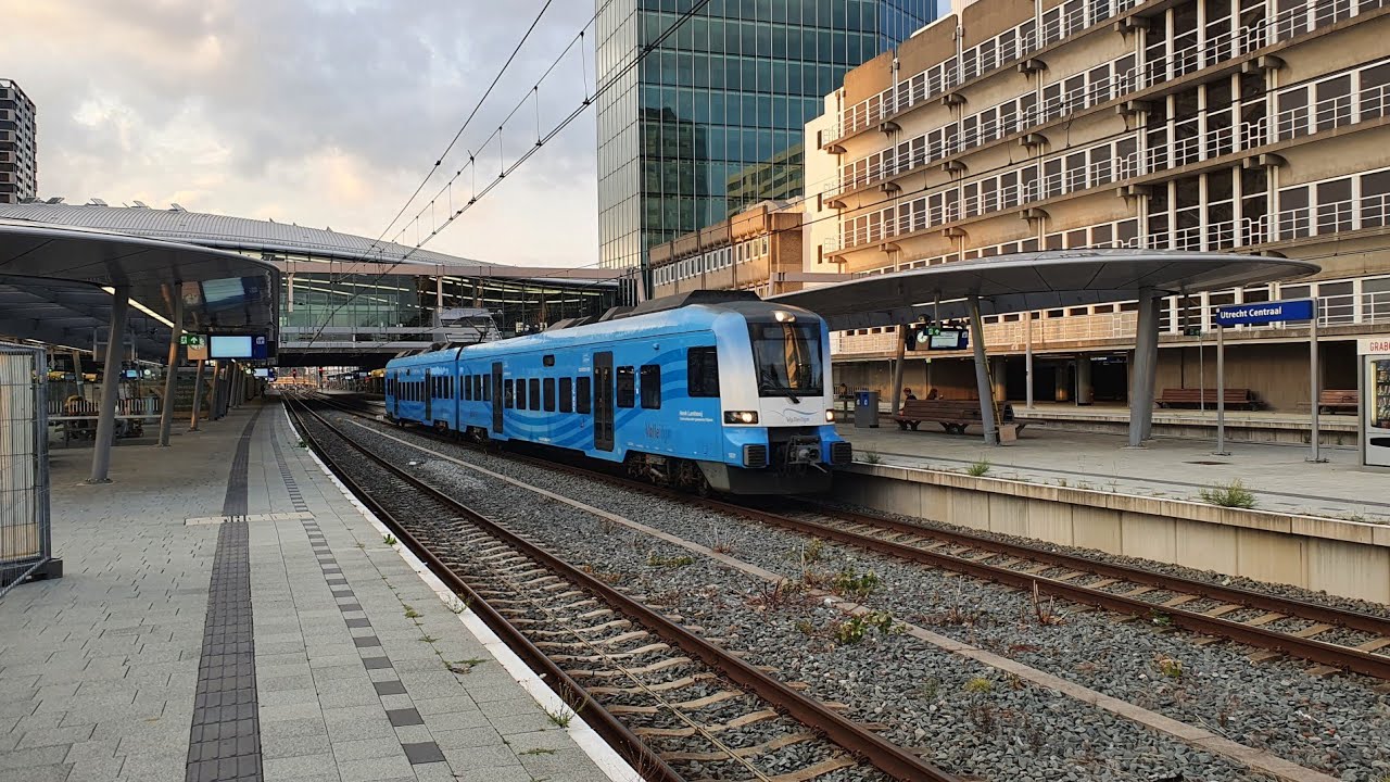 Bijzonder! Connexxion Protos 5031 komt door Utrecht Centraal - YouTube