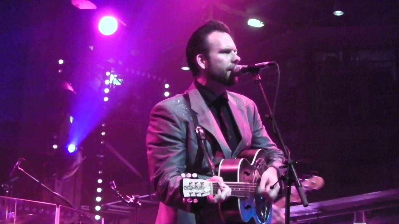 Moot Davis - Thick Of It Now - YouTube