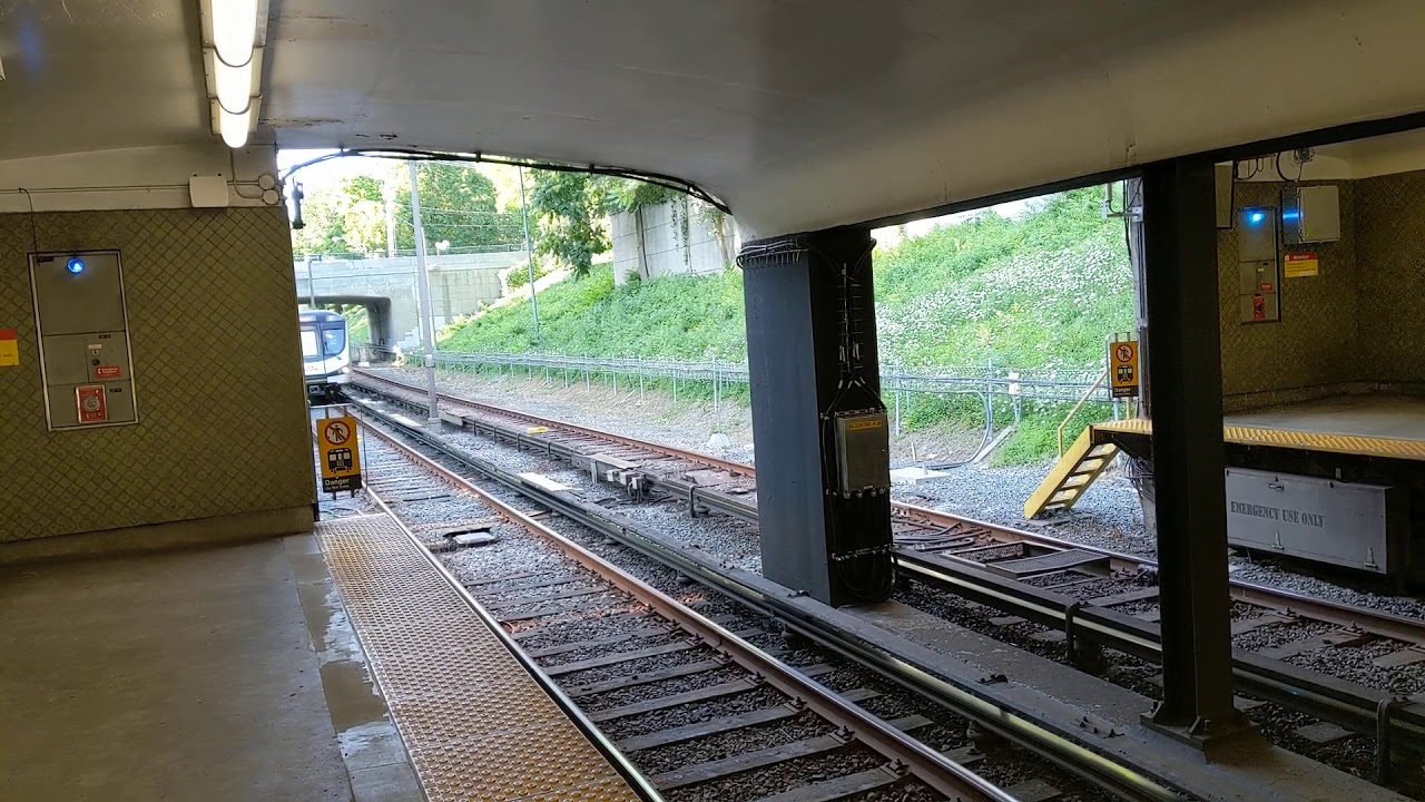 Toronto rocket subway train southbound with side signs active - YouTube