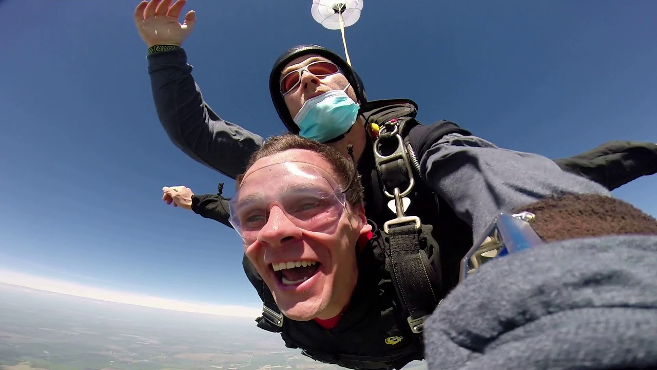 Extreme skydive - YouTube