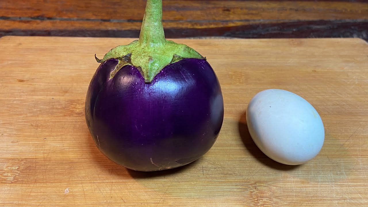 One Eggplant & One Egg! Quick recipe perfect for breakfast 🍆🥚 - YouTube