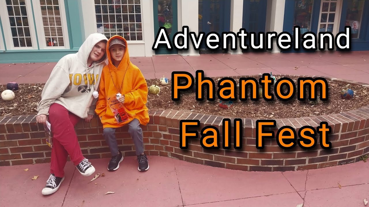 Adventureland Phantom Fall Fest Edition #halloween #frightfest - YouTube