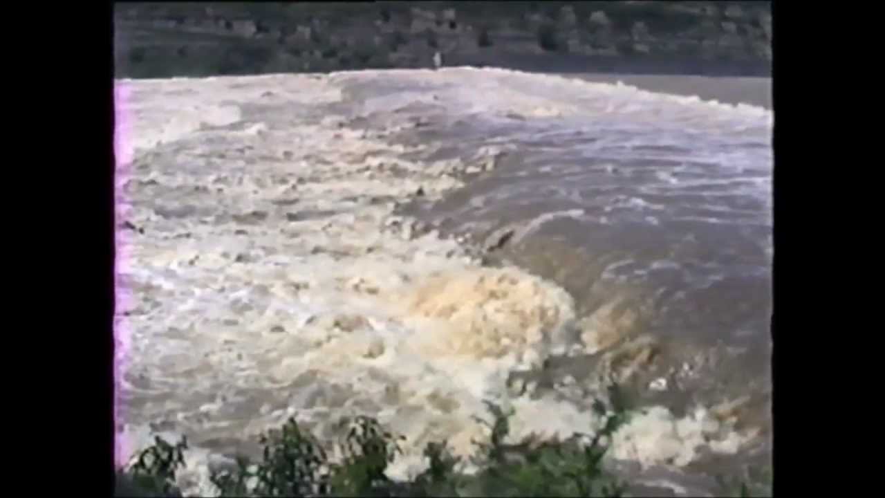Tuttle Creek Dam July 1993 - YouTube