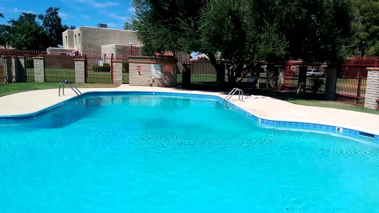 Harley Quinn at Wayne Manor Dick Grayson Pool - YouTube