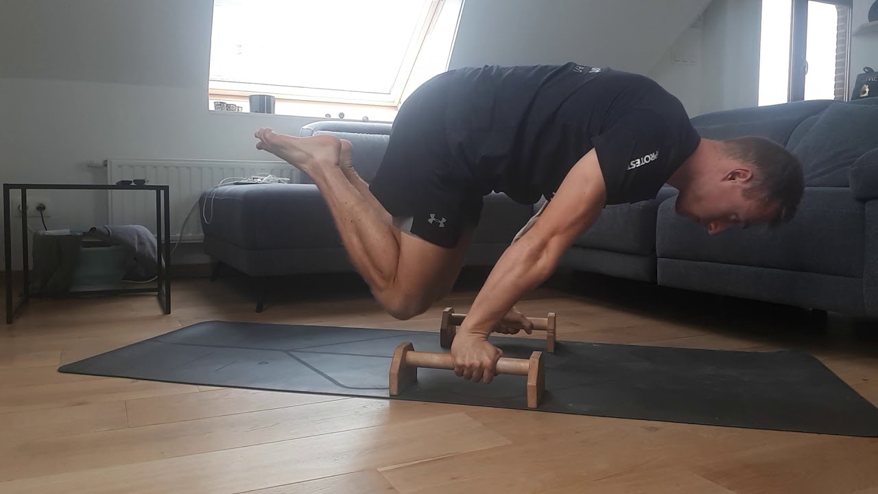 Advanced tuck planche hold - YouTube