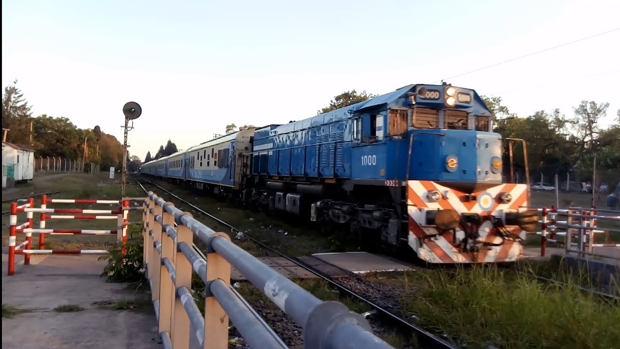 Loc EMD GM G26 HCW-2 (1000)🇭🇷 + Tren N°563 Retiro-Junín - YouTube