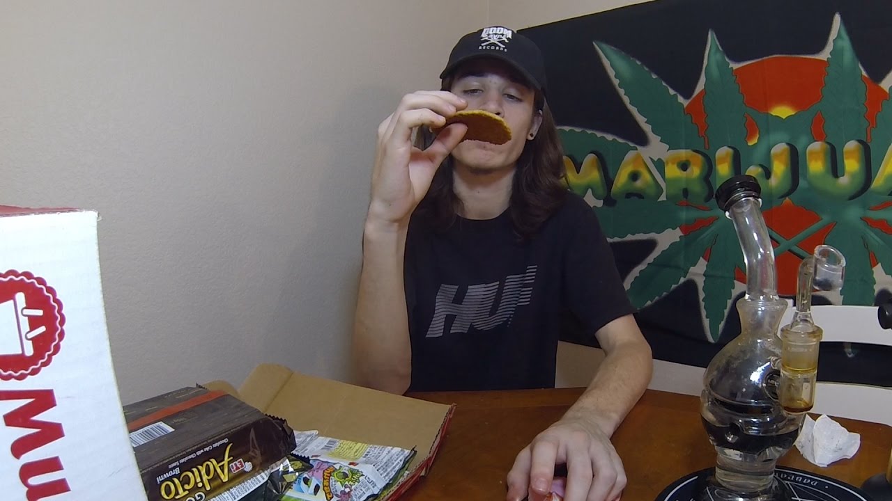 THE MUNCHPAK UNBOXING! - YouTube