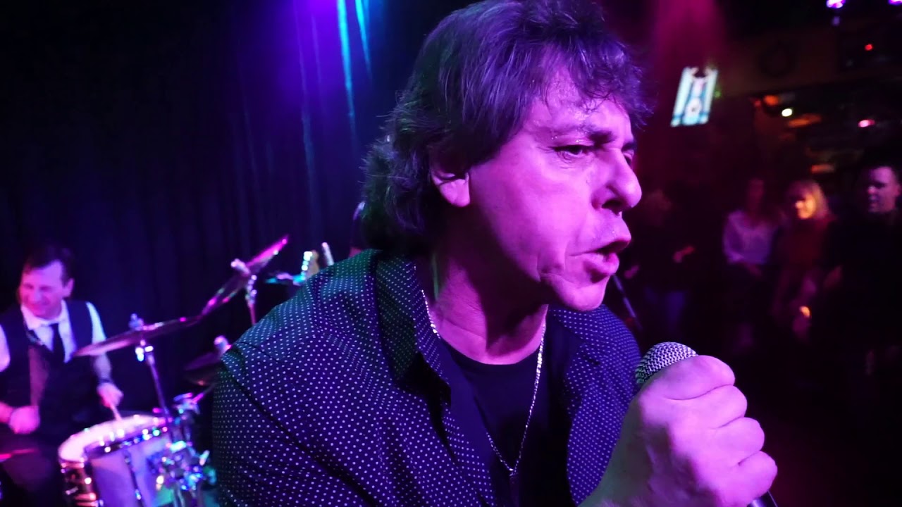 Blushing Brides with Al Joynes @The Edge - YouTube