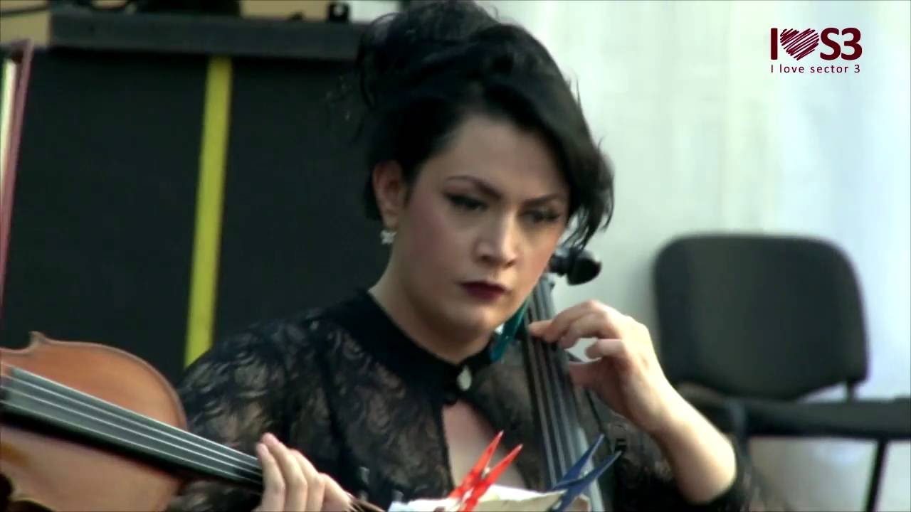 I love S3! Au inceput "Simfoniile de vara" in Parcul Coltea - YouTube