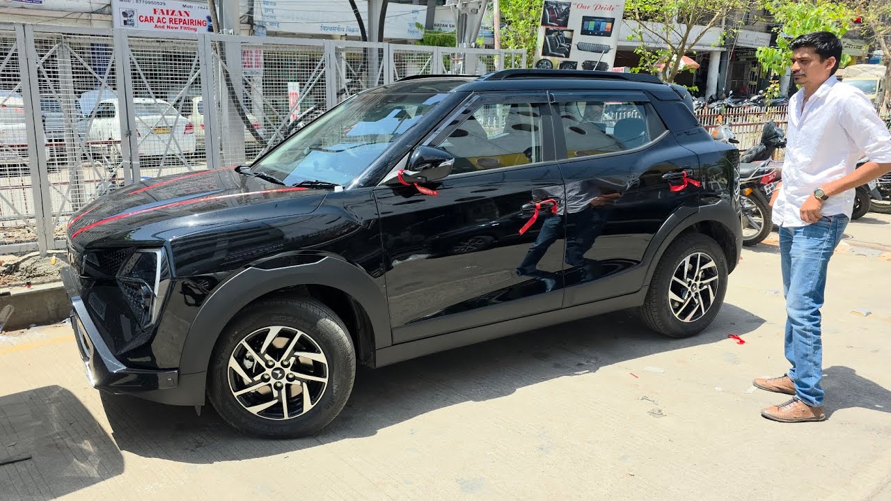2025 MAHINDRA 3XO AX5 VARIANT BLACK COLOR SHOWROOM AND AFTER MARKET ...