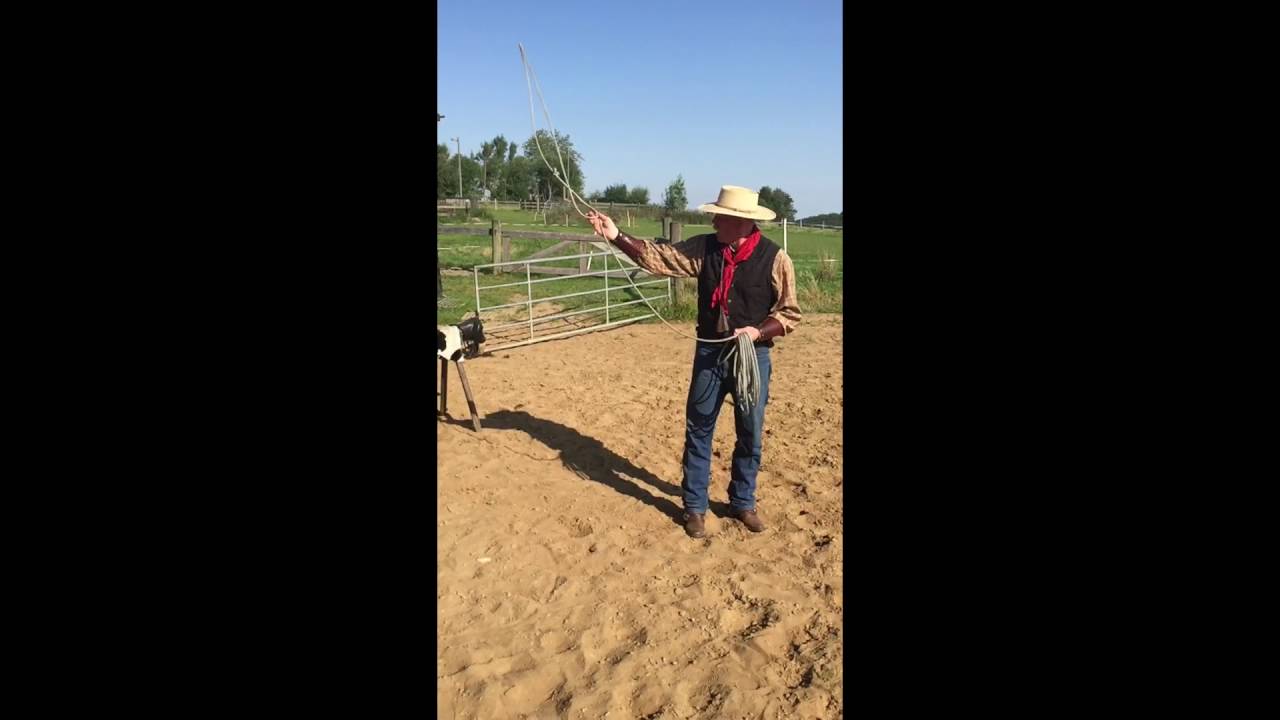 Vaquero Roping - the Contra del Viento hip shot - YouTube