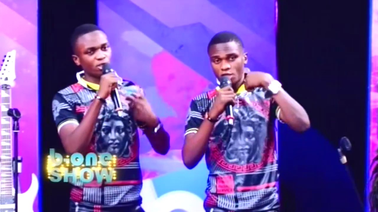 Comédie b-one show, Les Jumeaux - YouTube