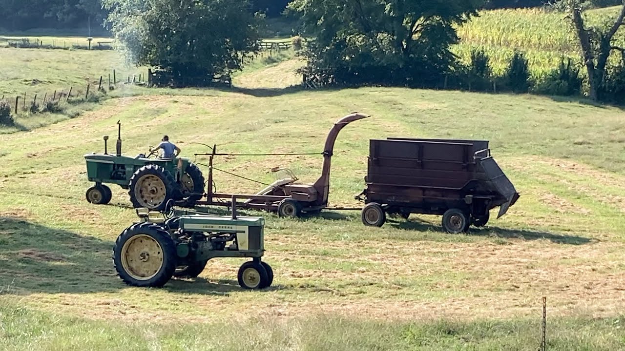 Cutting Silage 2022, 1950s,60s equipment - YouTube