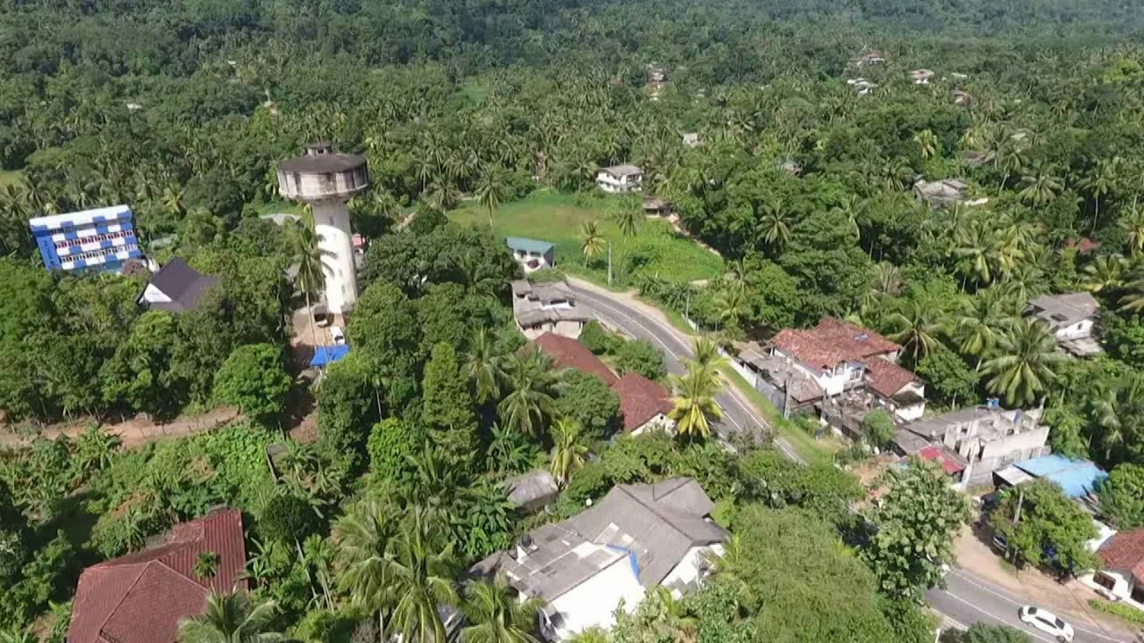 රුවන්වැල්ල නගරය ඩ්රෝන් ඇසින් - සබරගමුව(Ruwanwella- Sabaragamuwa - Sri ...