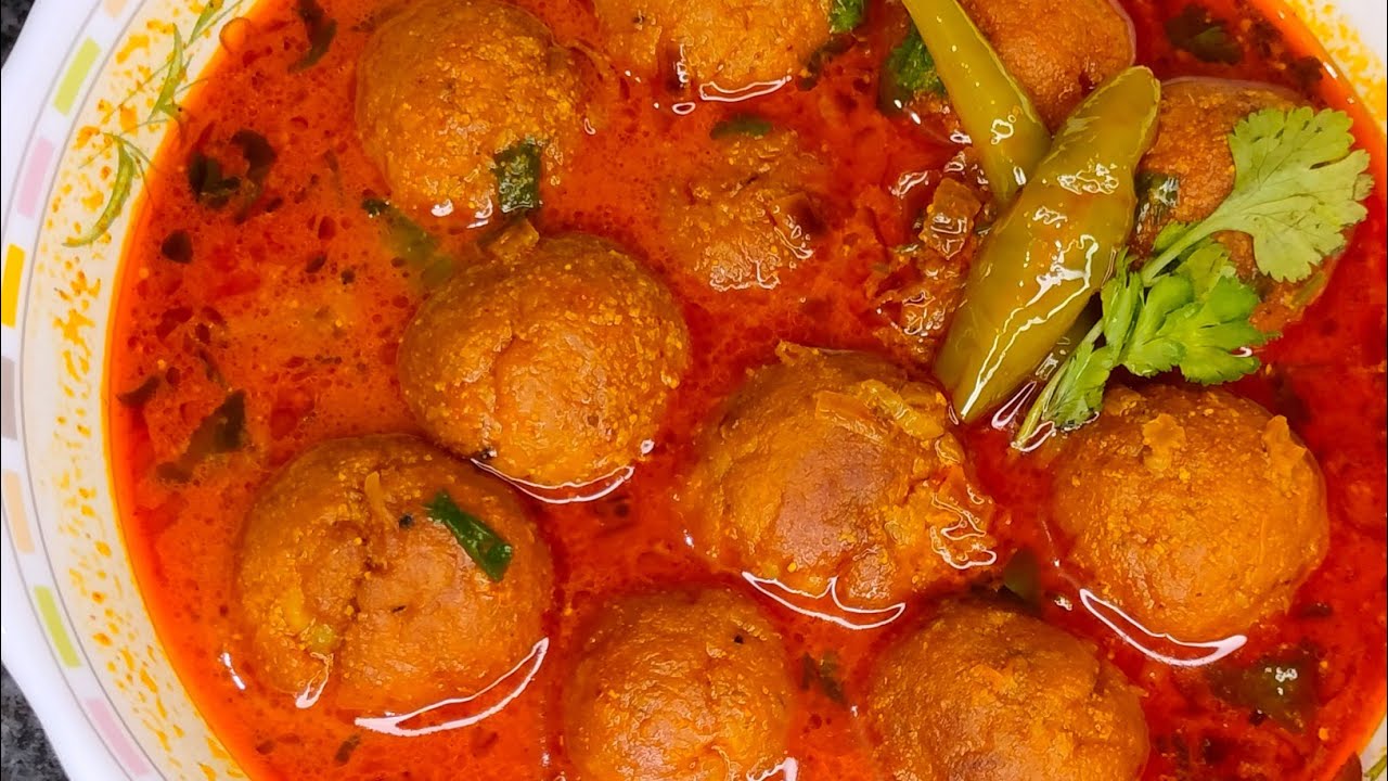 Fish Kofta Curry / Machli Ke Kofte Ki Recipe - YouTube