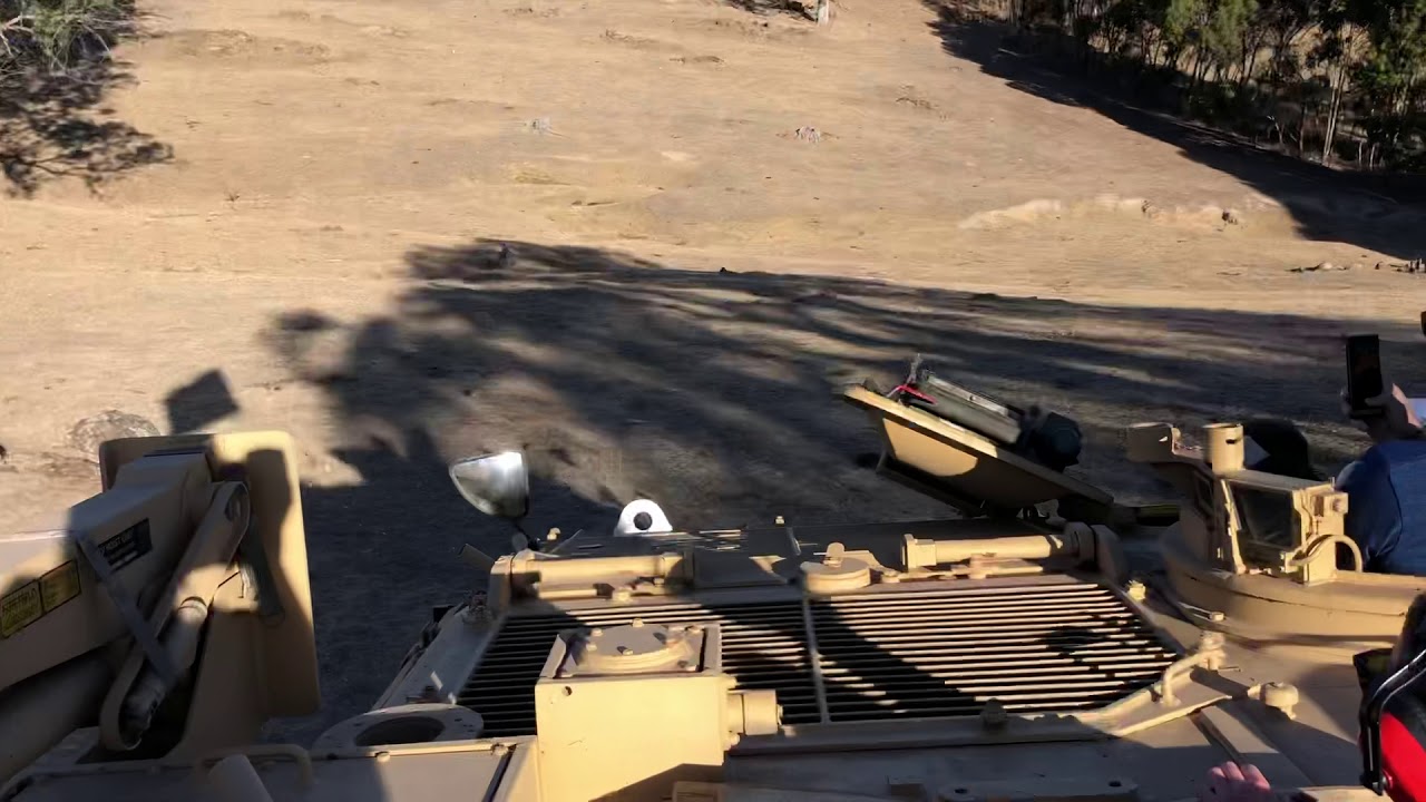 Fv432 on the Farm - YouTube