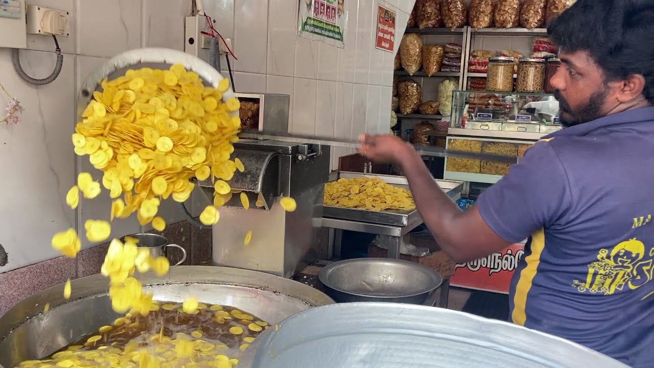 Awesome Banana Chips Making with Machine | 30Yrs Old Kutralam Sun Chips ...
