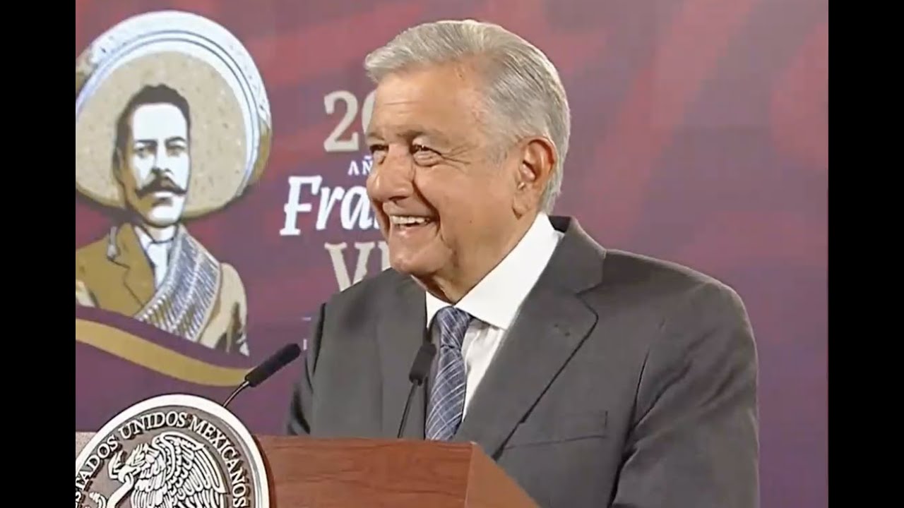 AMLO SE RÍE DE LOS QUE INVENTAN QUE DEJÓ SIN TRABAJO A SU ESPOSA - YouTube