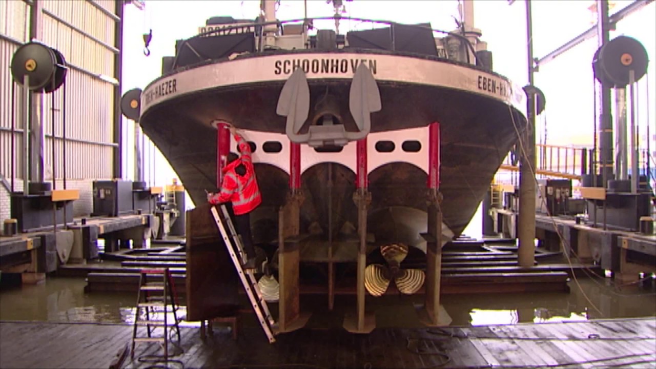 Reparatie van scheepsschroef | Binnenvaart - YouTube